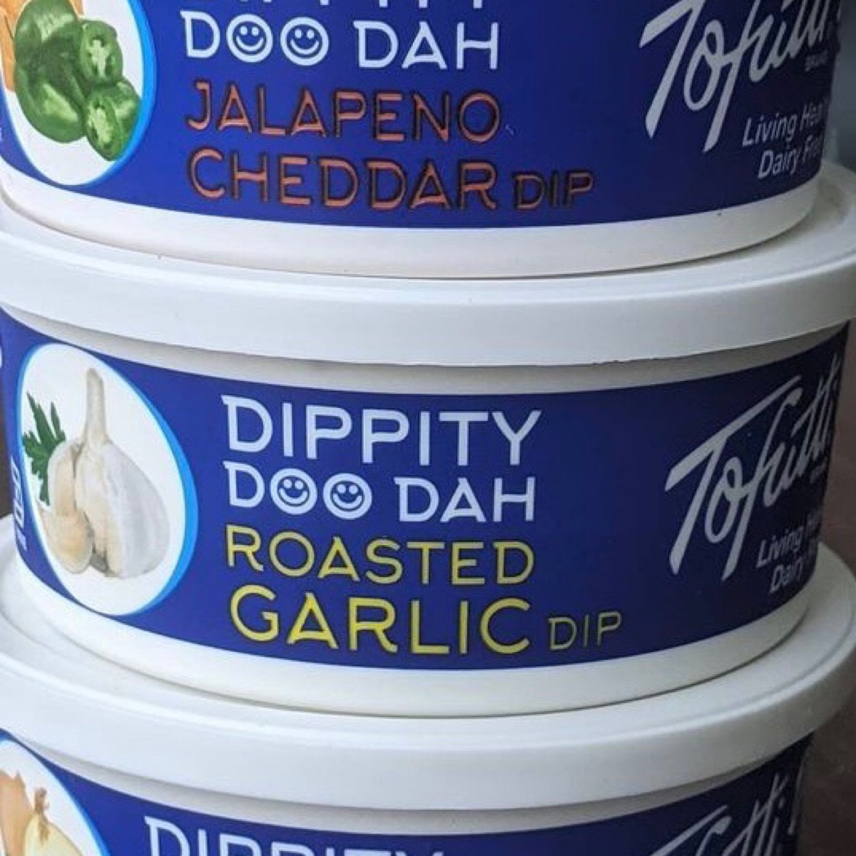 Dippity Doo Dah Roasted Garlic from Tofutti - Vegan Product Reviews ...