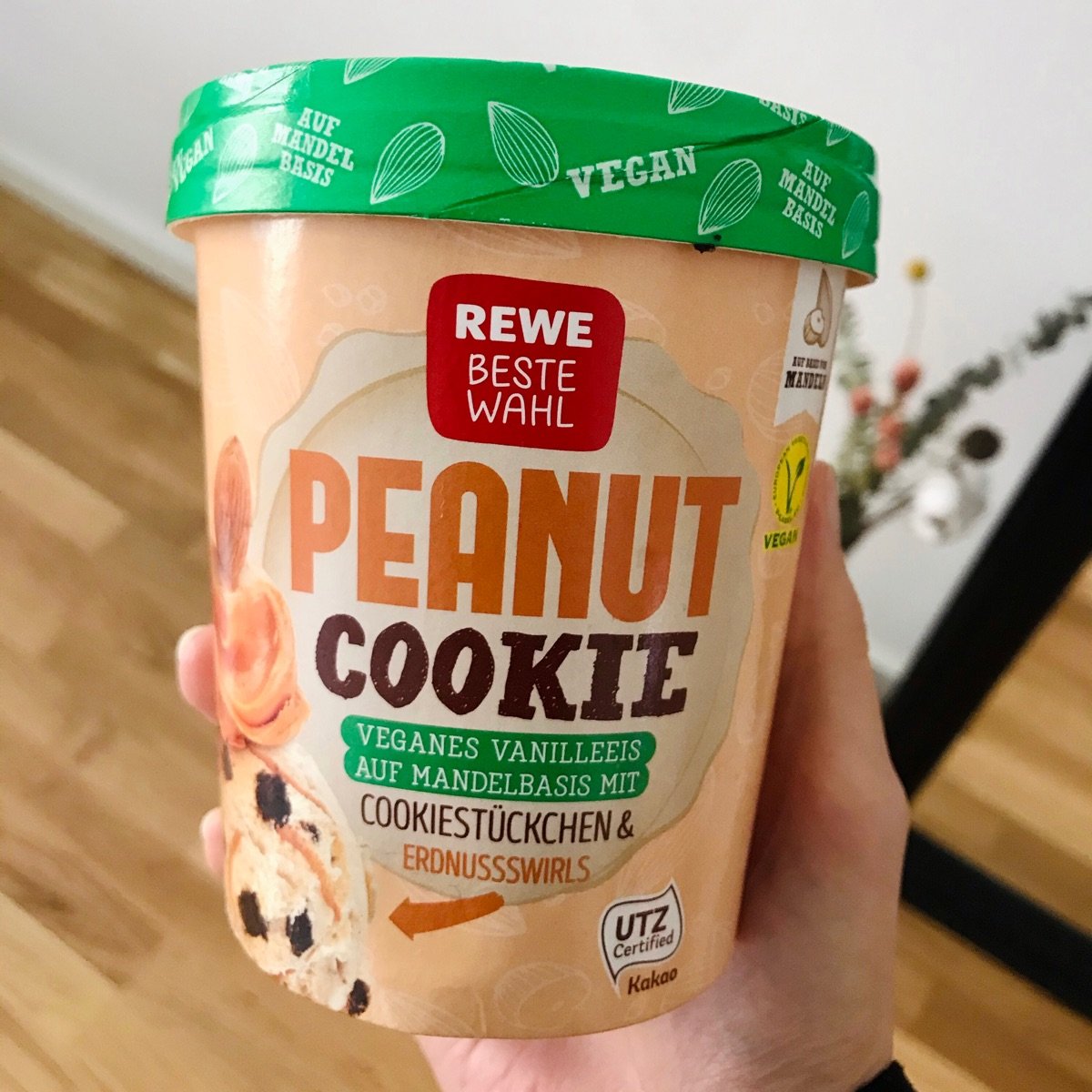 Peanut Cookie Eis from REWE Beste Wahl - Vegan Product Reviews ...