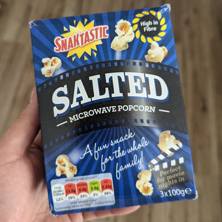 Snaktastic Salted microwave popcorn Review | abillion