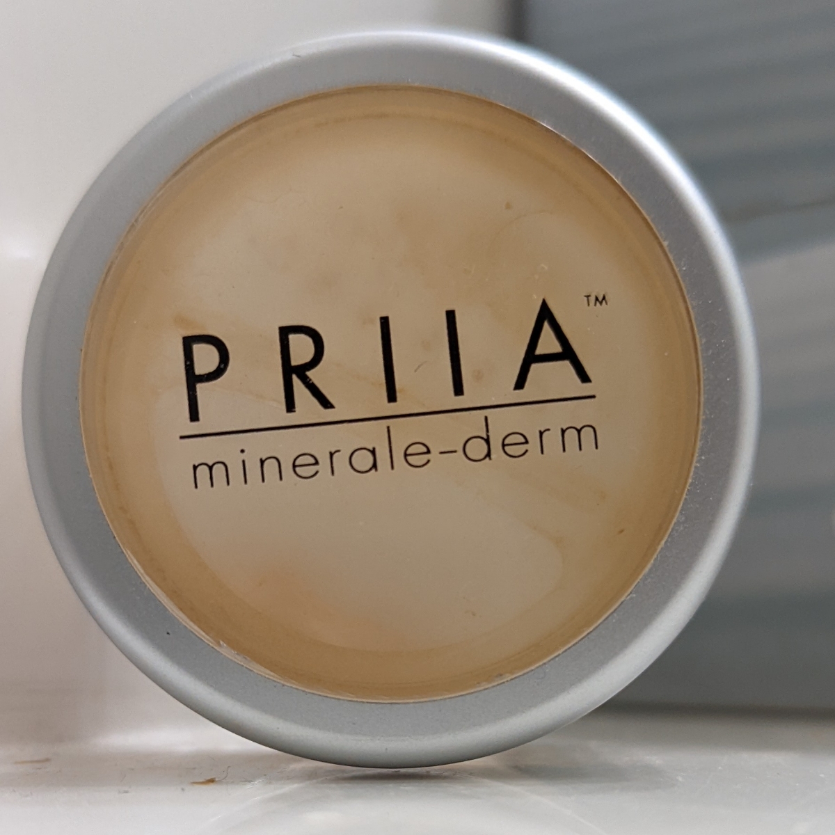 Loose Mineral Foundation from priia minerale-derm - Vegan Product ...