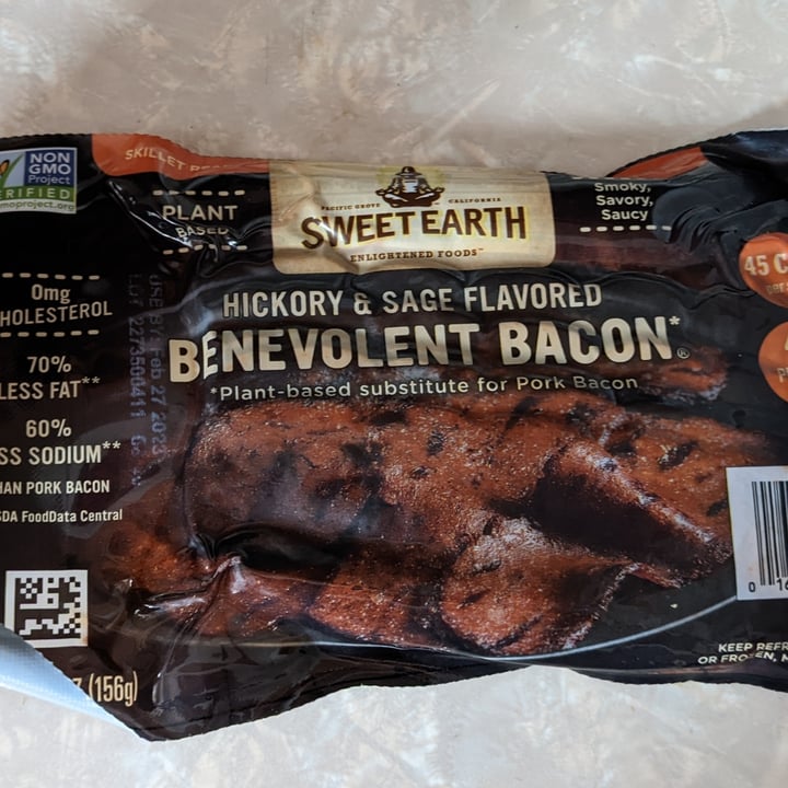 Sweet Earth Benevolent Bacon Hickory & Sage Smoked Seitan Bacon Review ...