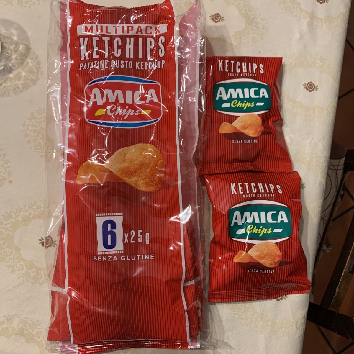 Patatine fritte guasto Ketchup from Amica Chips - Vegan Product Reviews ...