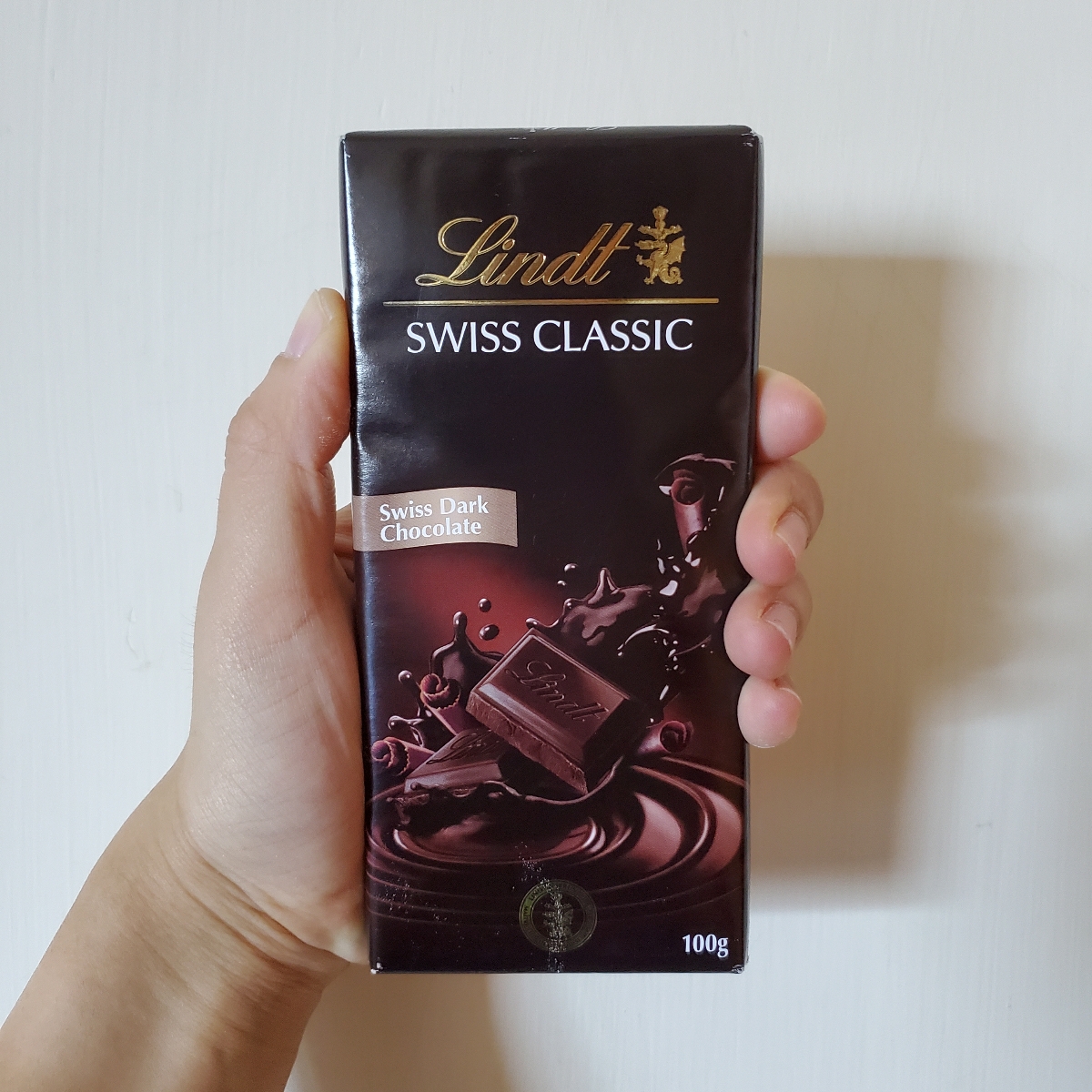Lindt Swiss Classic Dark chocolate from Lindt - Vegan Product Reviews ...