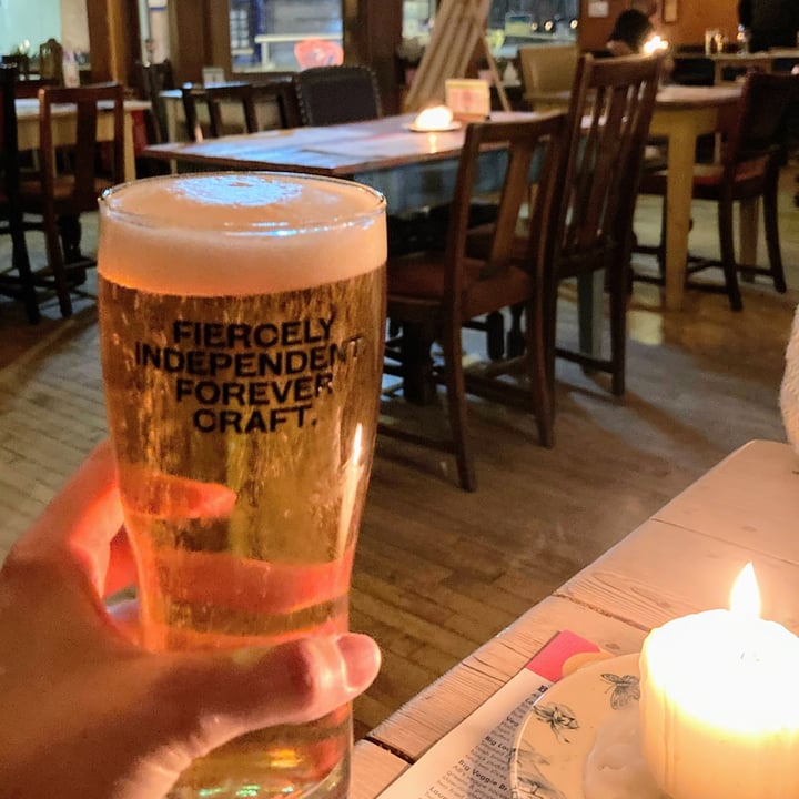 Santo Lounge United Kingdom Brewdog Punk IPA Review | abillion