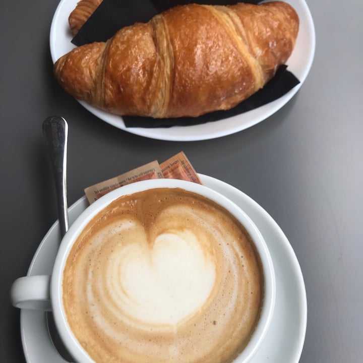 Furci Bakery Sesto San Giovanni, Italy Cappuccino e brioche Review ...