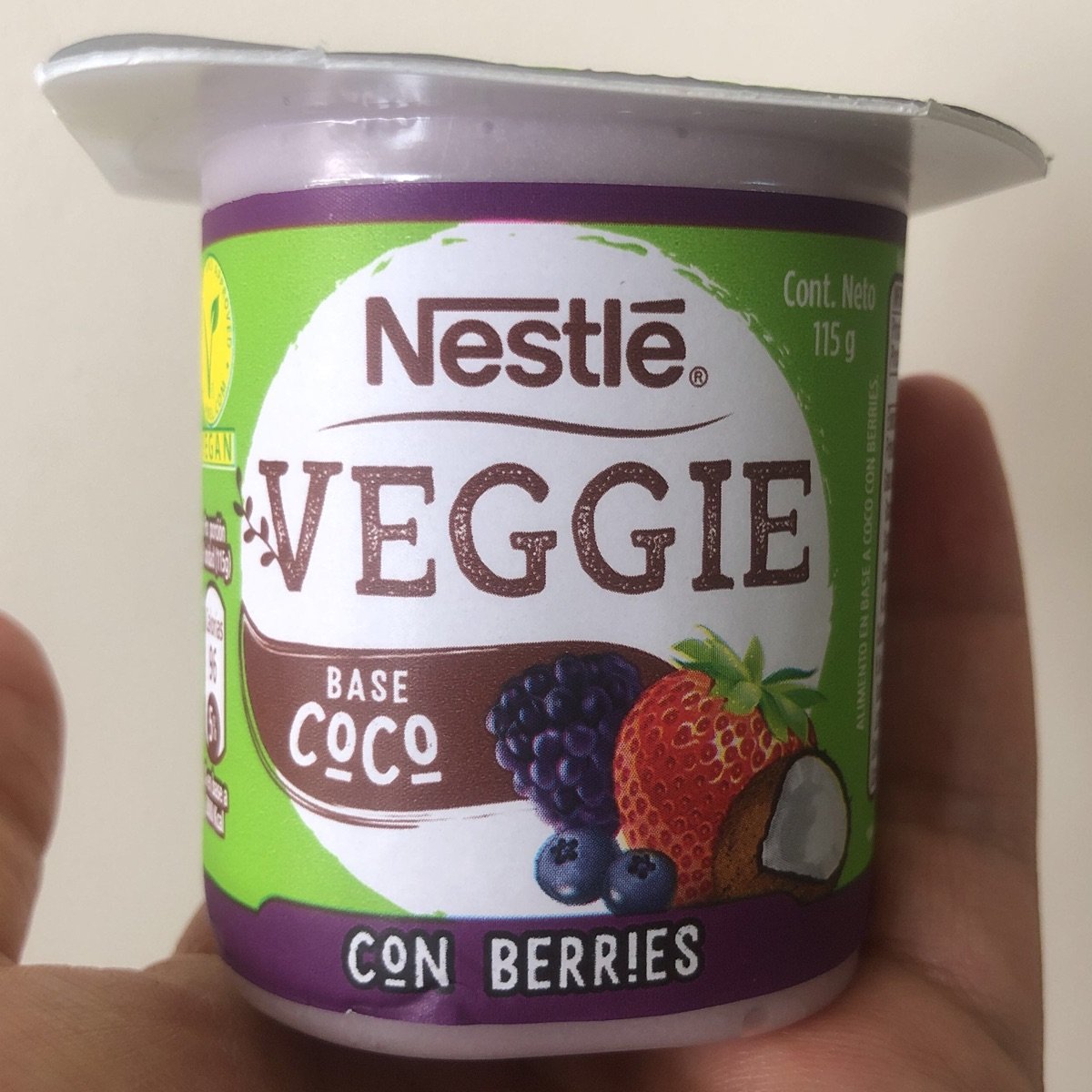 Yogurt De Coco Sabor Berries from Nestlé - Vegan Product Reviews ...
