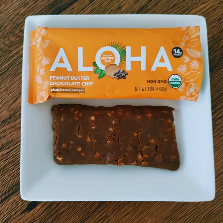 Aloha Aloha Peanut Butter Chocolate Chip Bar Review | abillion