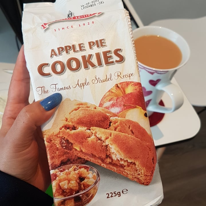 Merba Apple Pie Cookies Review | abillion