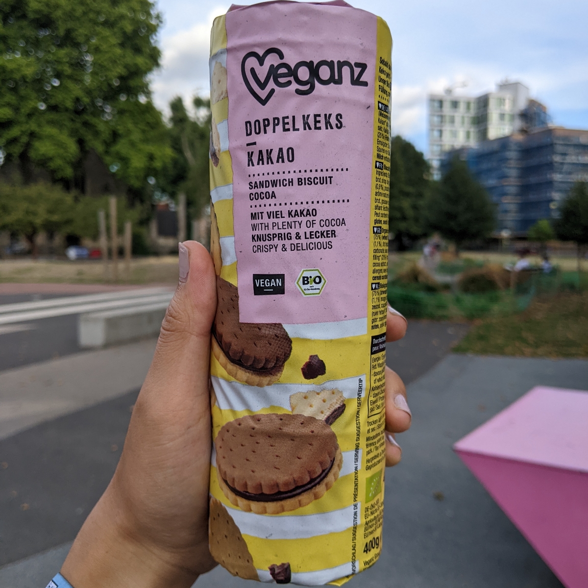 Doppelkeks Kakao Sandwich Biscuit Cocoa at Veganz - Review by @katchan ...