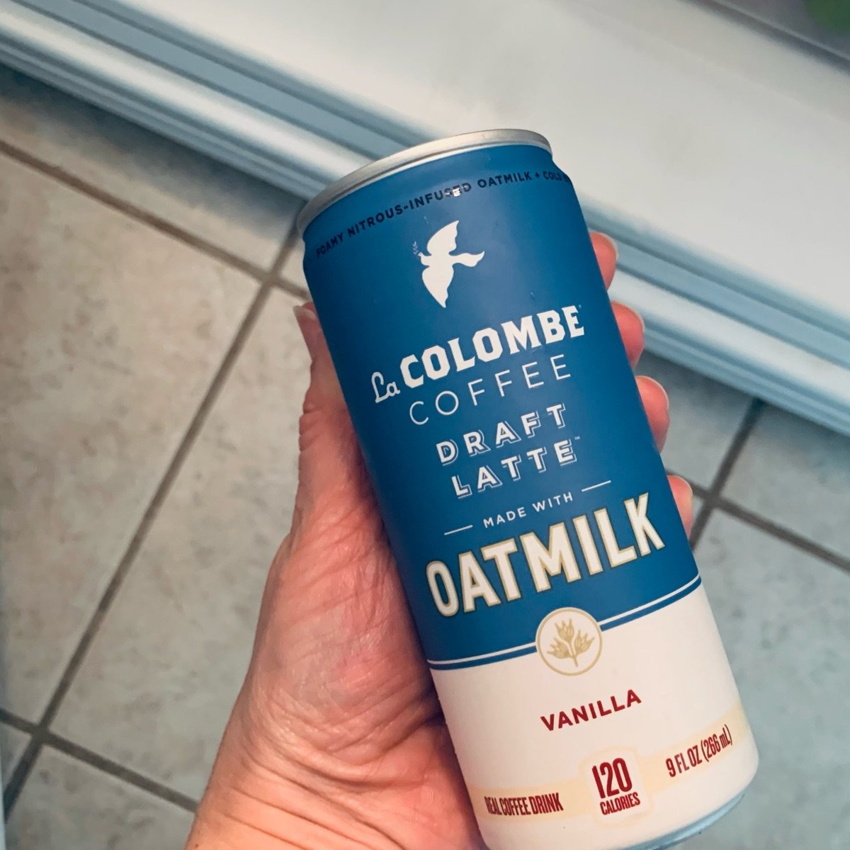 Oatmilk Draft Latte Original from La Colombe - Vegan Product Reviews ...