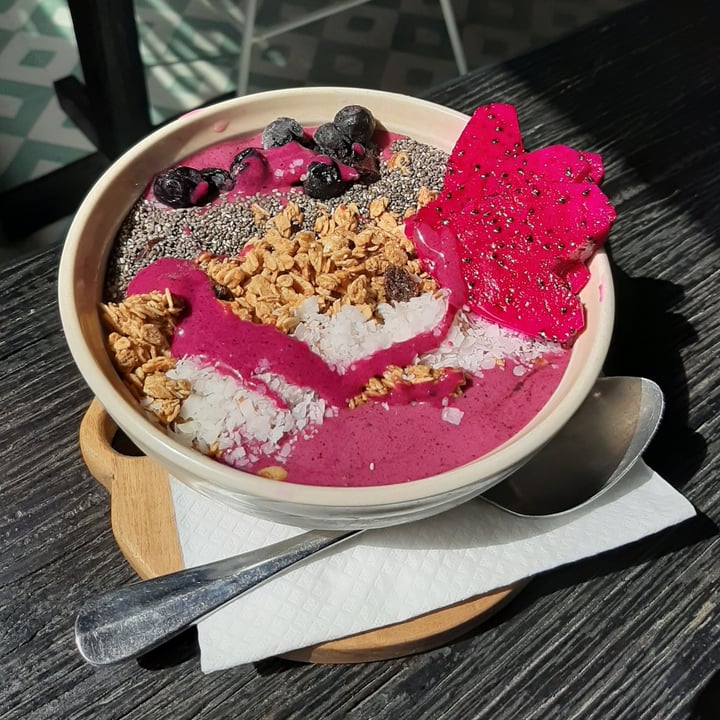 Matcha Cafe Bali Indonesia Acai Bowl Review | abillion