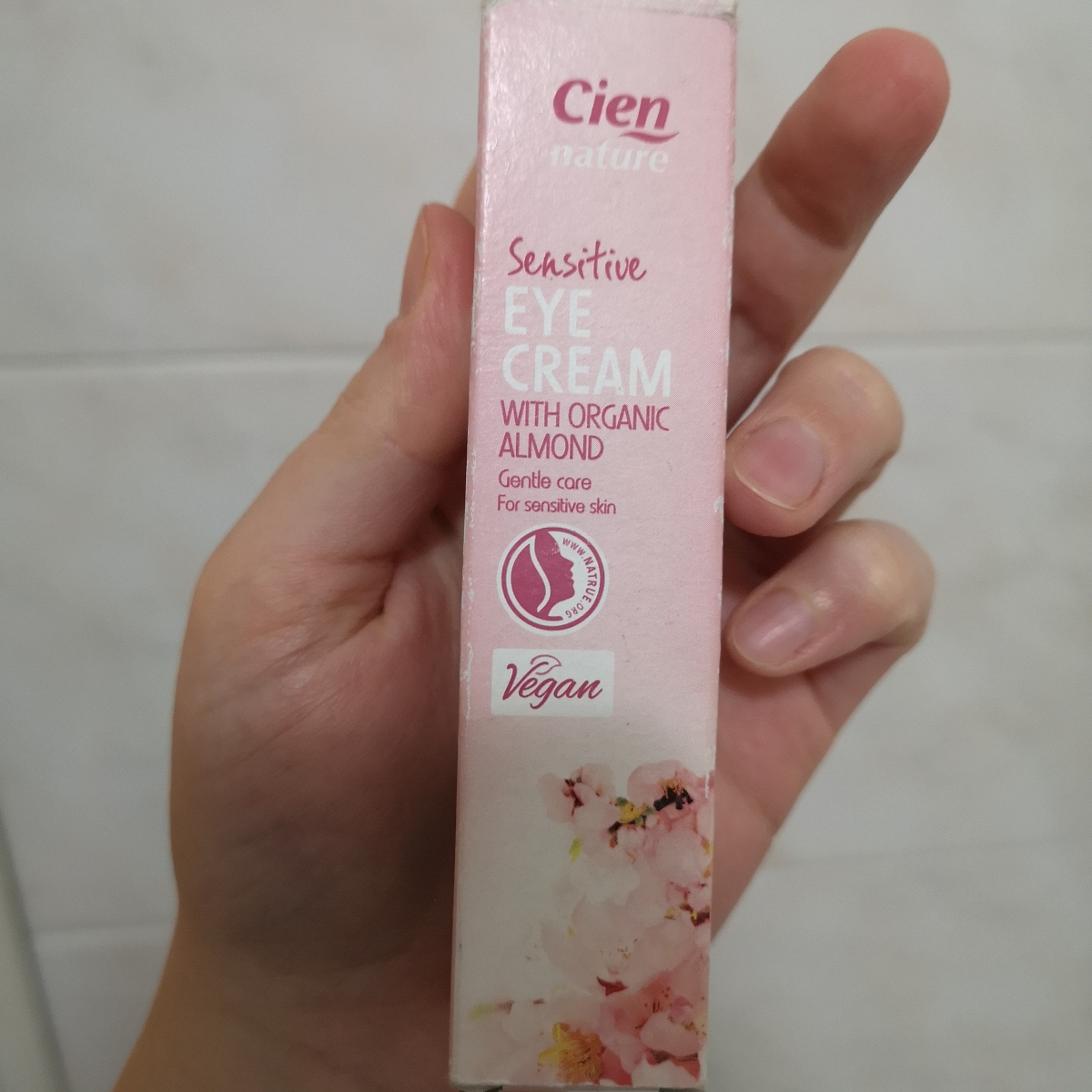 Eye cream from Cien - Vegan Product Reviews & Ratings | abillion