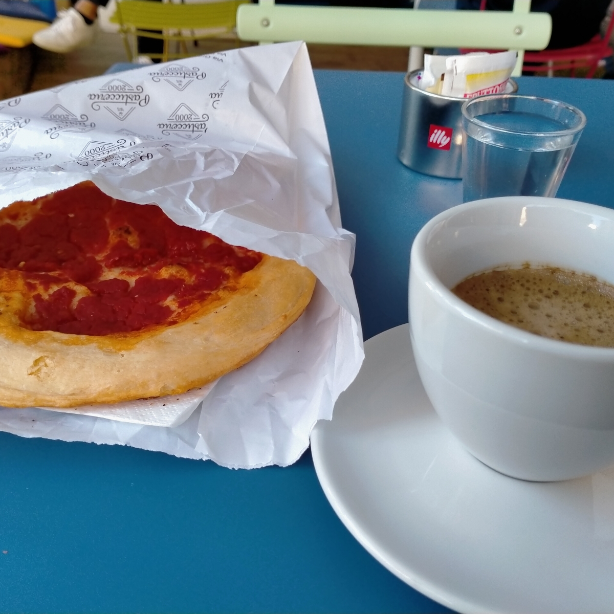 Bar Pasticceria 2000 Orzo in tazza grande e pizzetta rossa Reviews ...