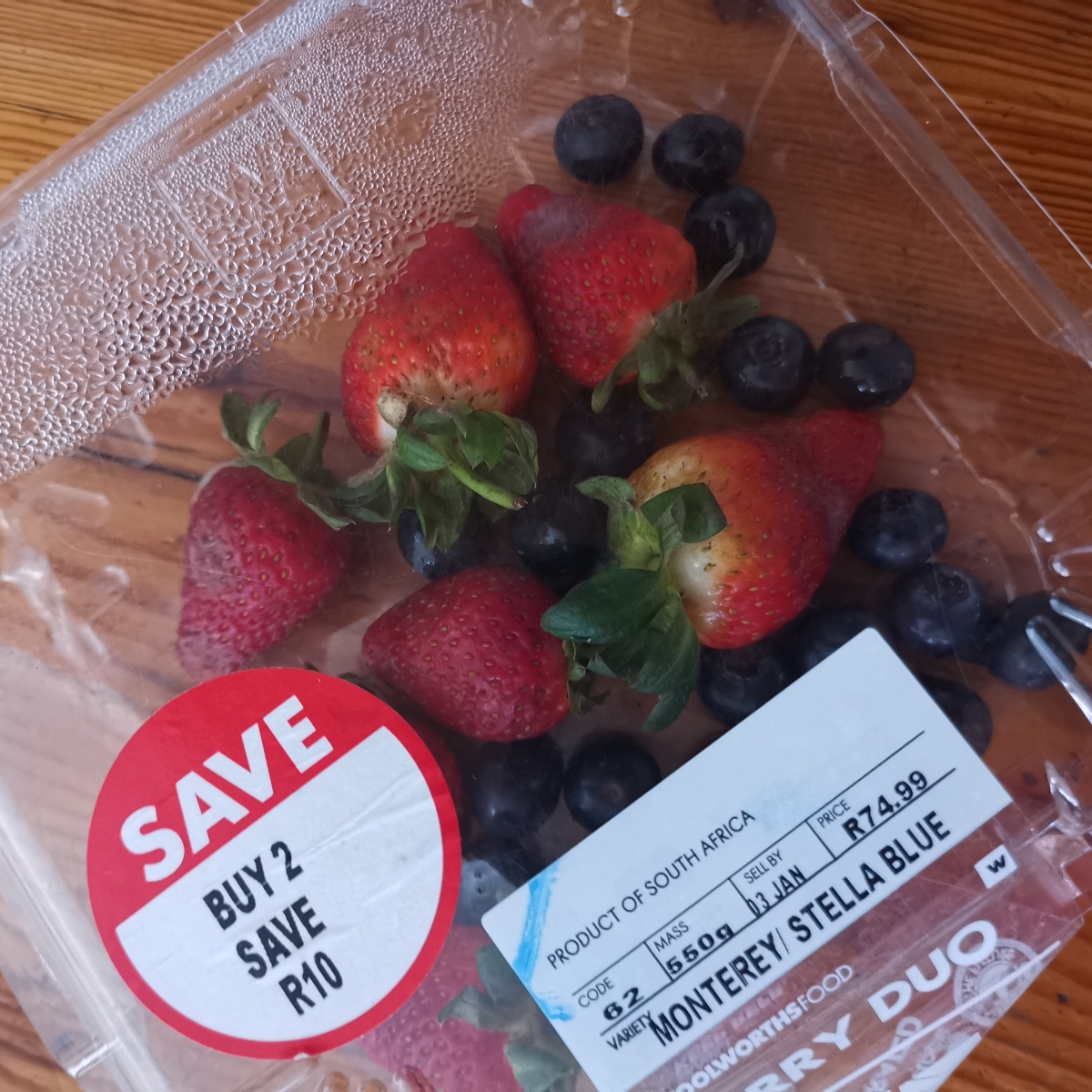 Strawberries & Blueberries from Woolworths Food - Vegan Product Reviews ...
