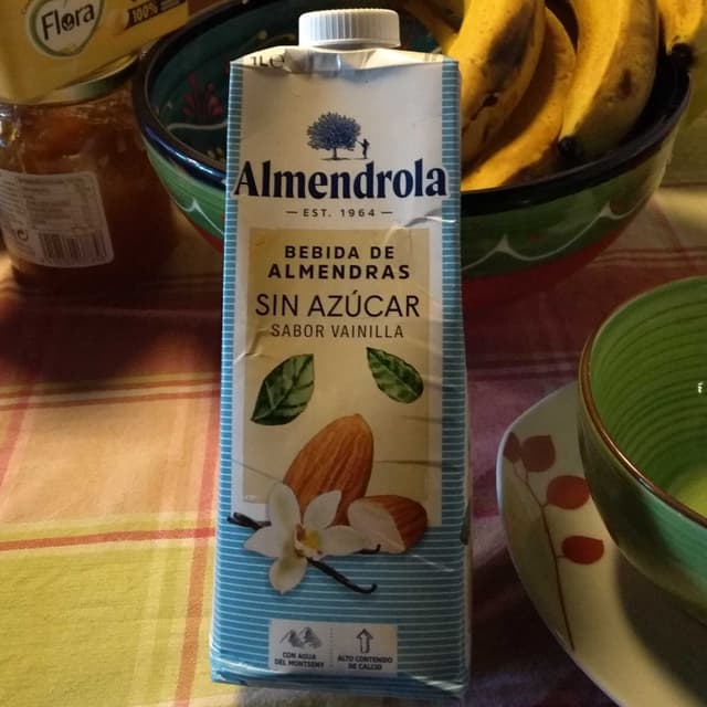 Bebida De Almendras Sin Azúcar Sabor Vanilla from Almendrola - Vegan ...