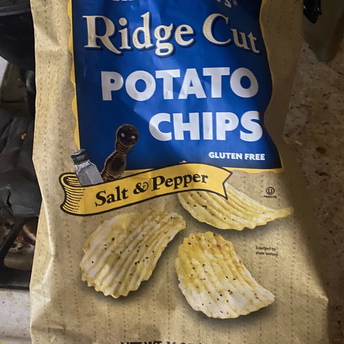 Trader Joe's Ridge cut potato chips salt &pepper Reviews | abillion