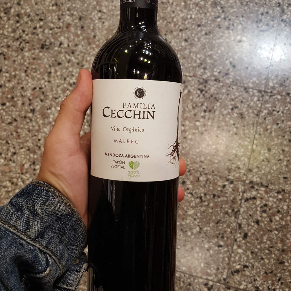 Vino Malbec at Familia Cecchin - Review by @frankieseason | abillion