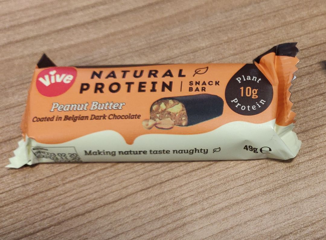 Vive - Peanut Natural Protein Bar Review | abillion