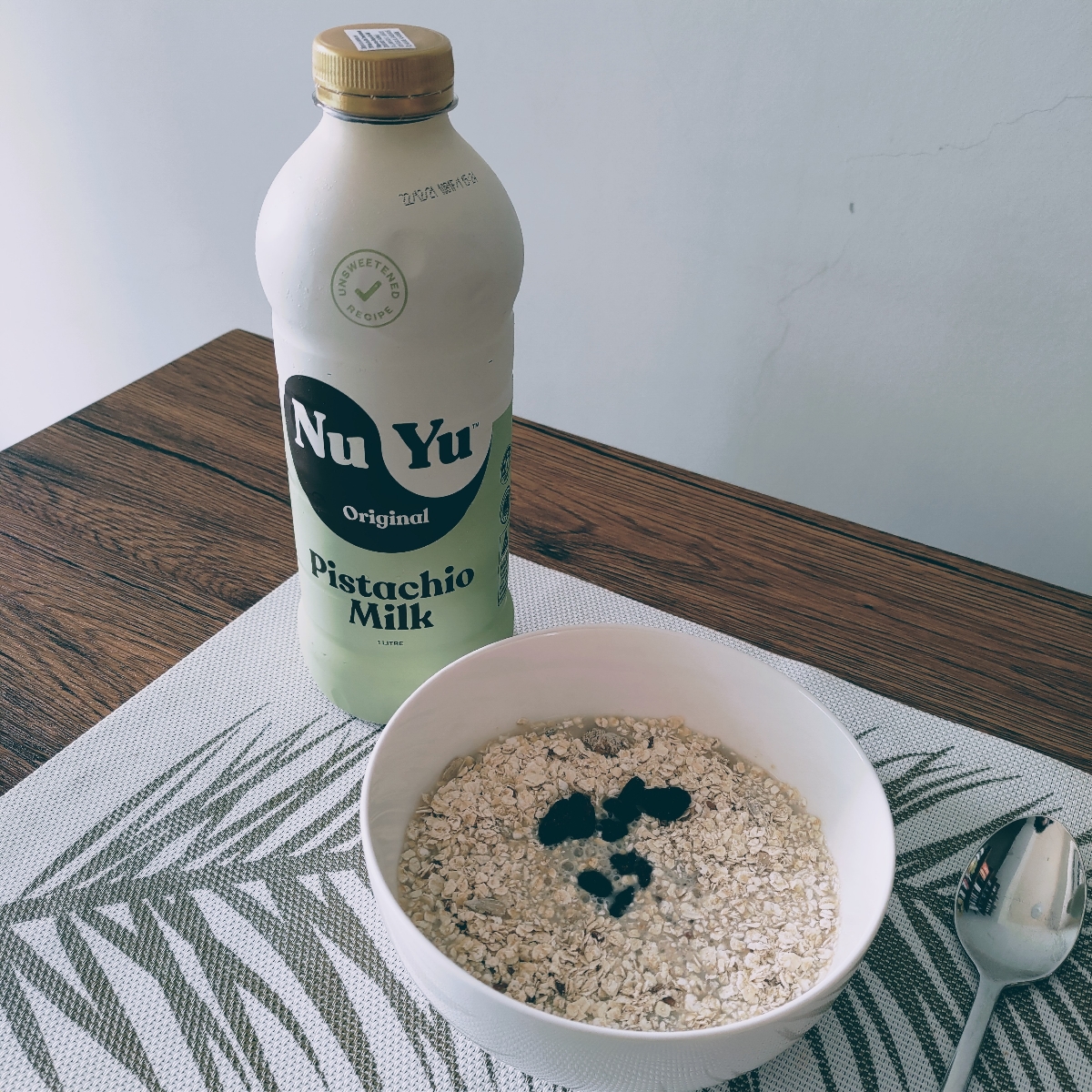 Pistachio Milk Original from NuYu - Vegan Product Reviews & Ratings ...