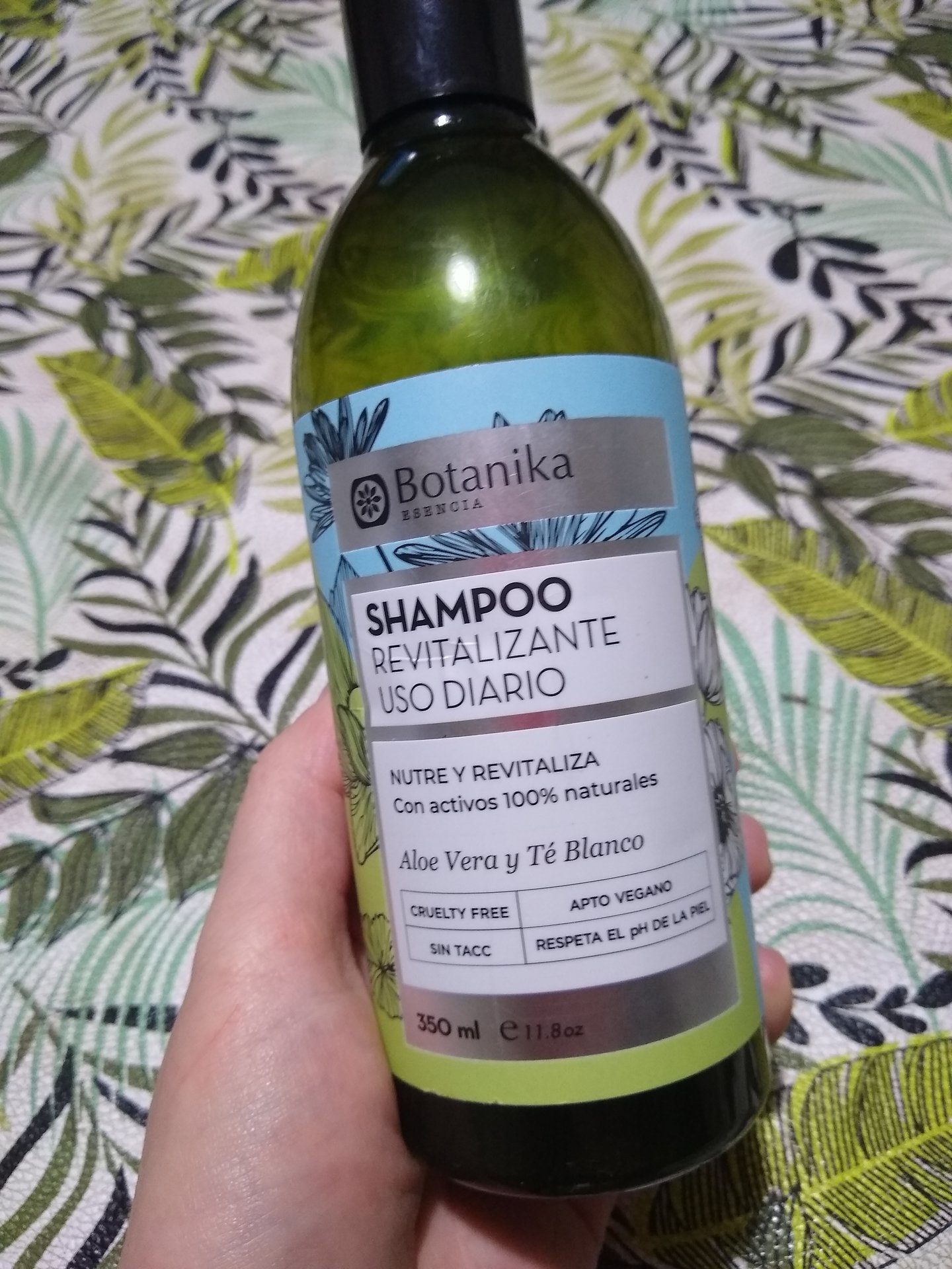 Shampoo uso diario from Botanika Esencia - Vegan Product Reviews ...