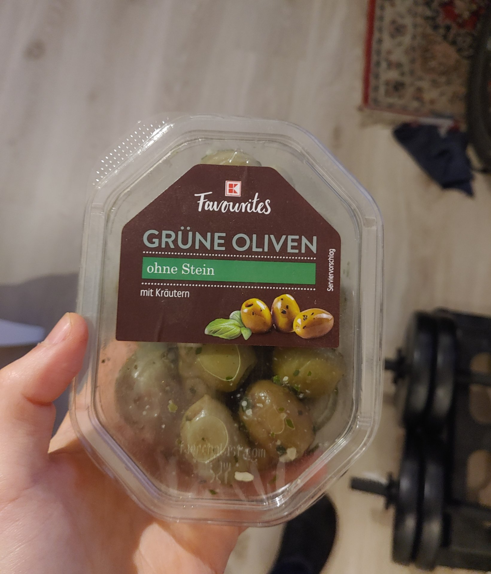 Grüne Oliven mit Kräutern from Kaufland Favourites - Vegan Product ...