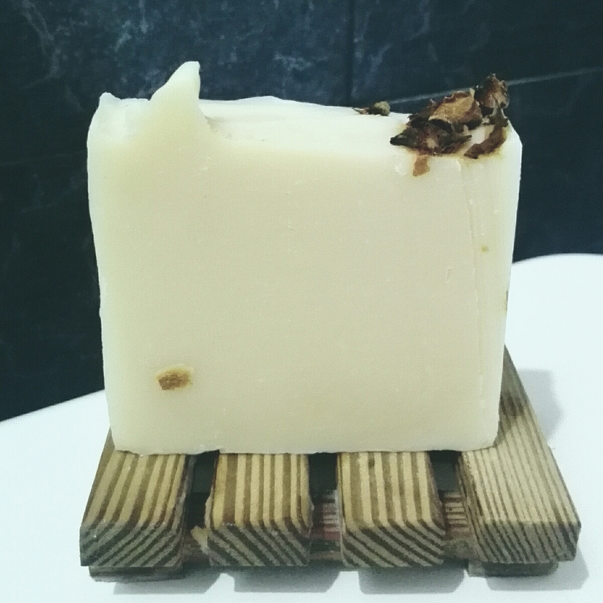 Jabón con Aroma de rosas from Suskin - Vegan Product Reviews & Ratings | abillion