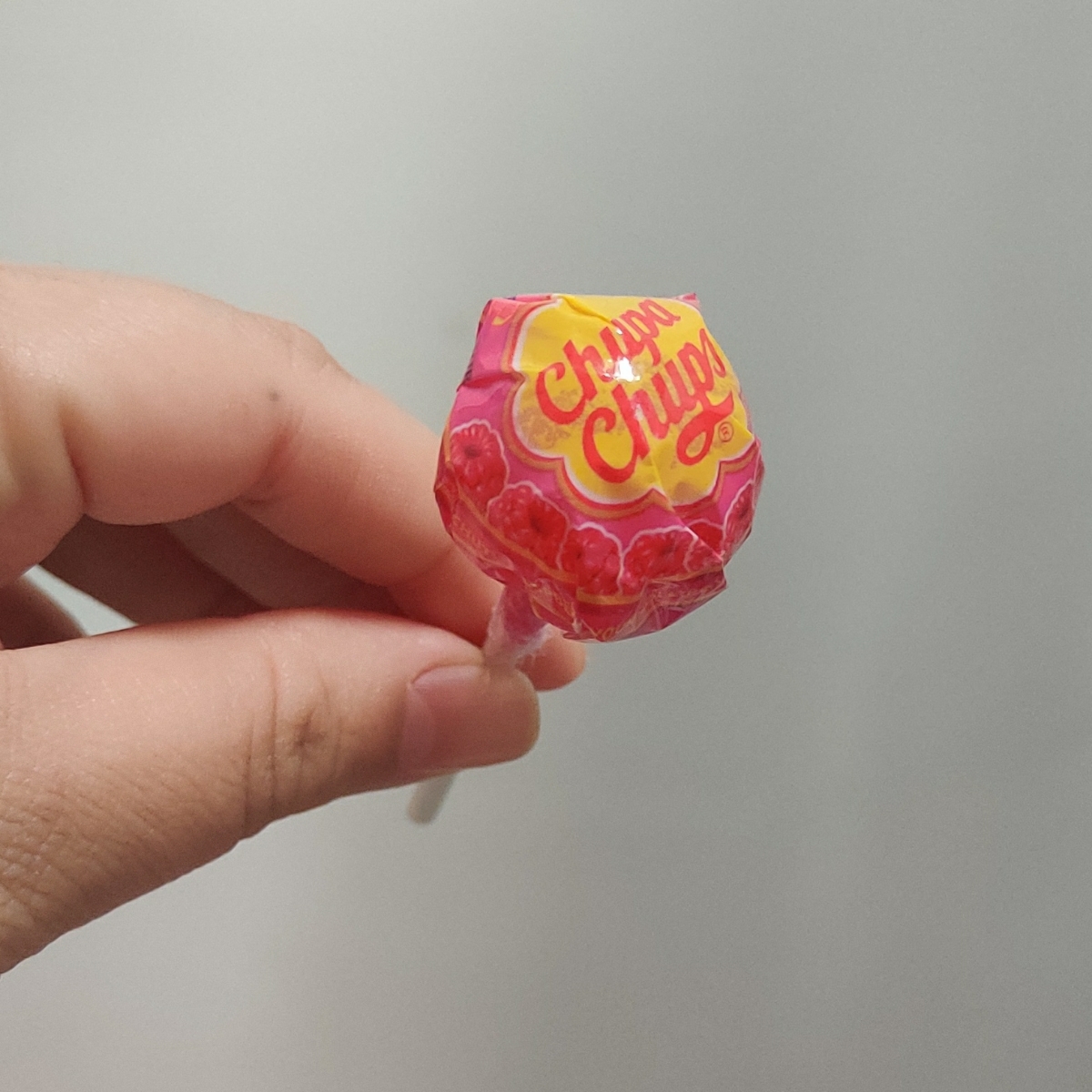 Chupa Chups Raspberry from Perfetti van melle - Vegan Product Reviews ...