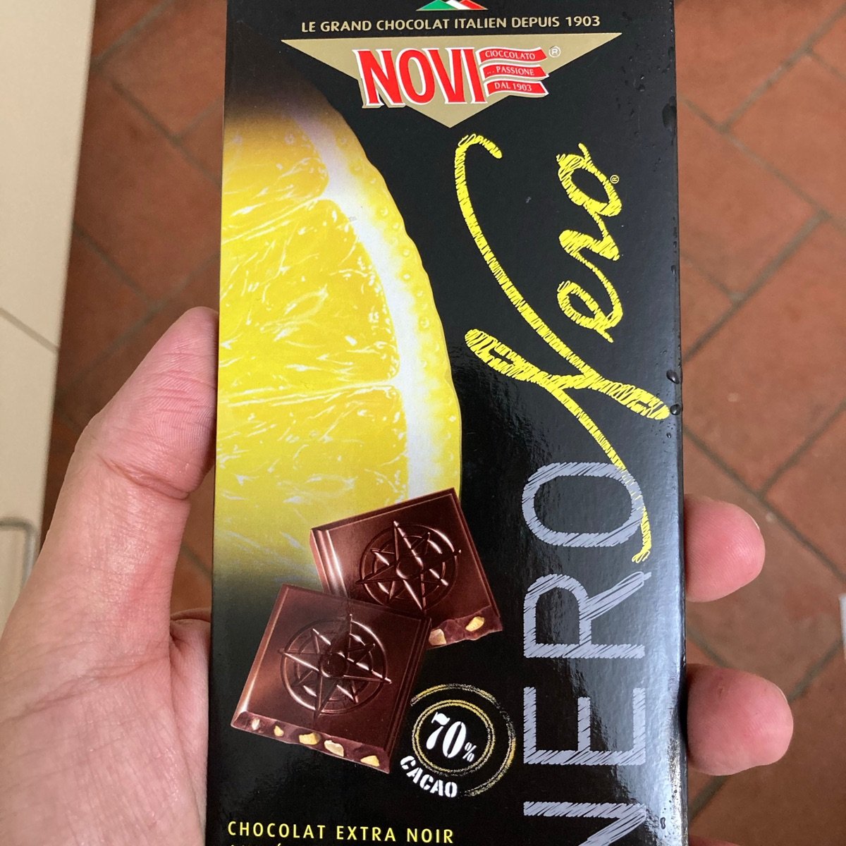 Extra fondente con limone e zenzero from Novi - Vegan Product Reviews ...