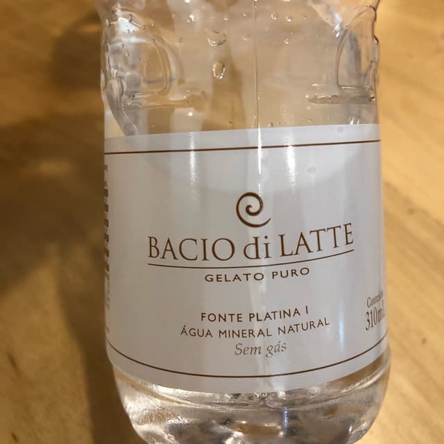 Água mineral from Bacio di latte - Vegan Product Reviews & Ratings ...