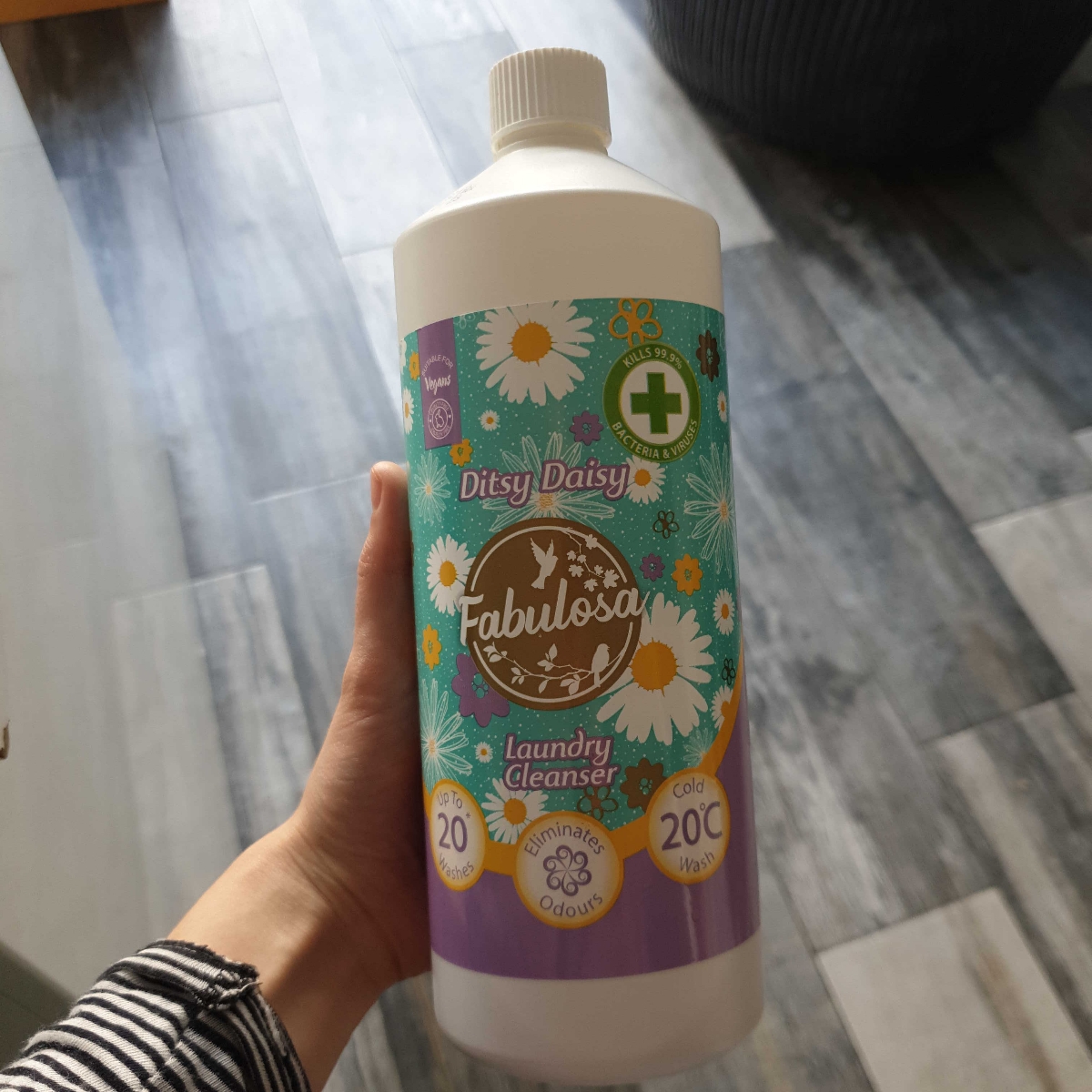 Ditsy Daisy Laundry Cleanser from Fabulosa - Vegan Product Reviews ...