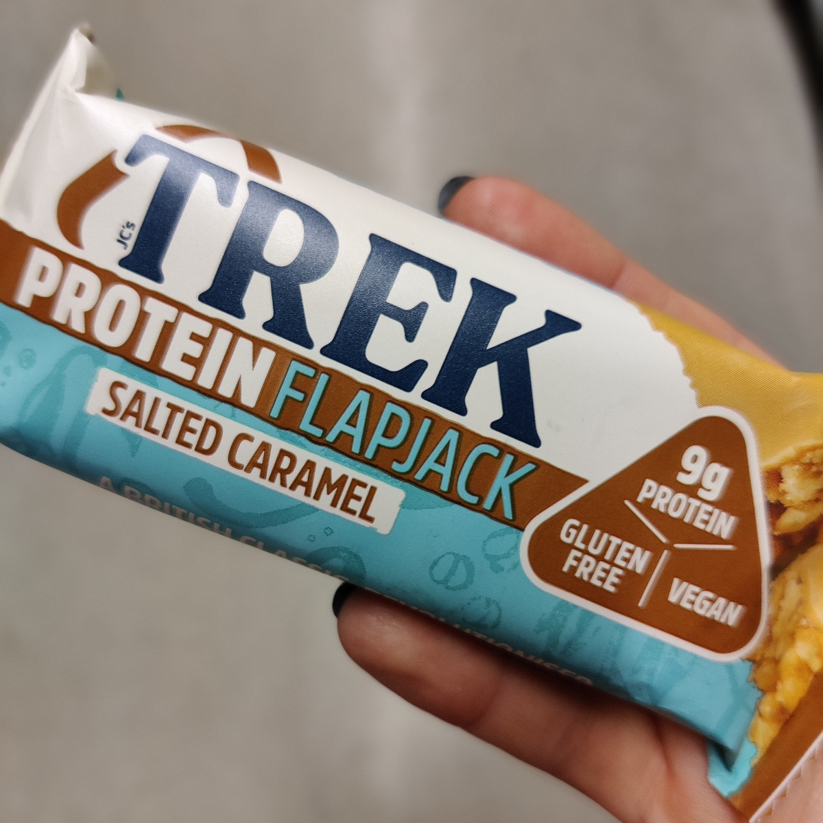 TREK - Protein Flapjack (Salted Caramel) Review | abillion