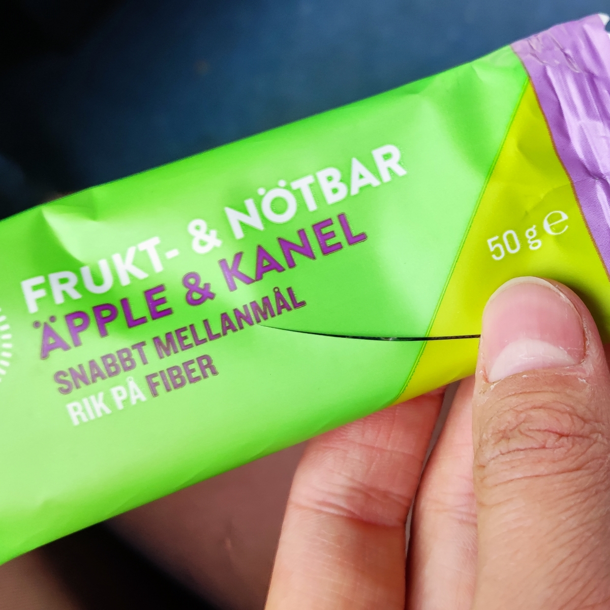 Frukt and nötbar Äpple and kanel from ICA - Vegan Product Reviews ...