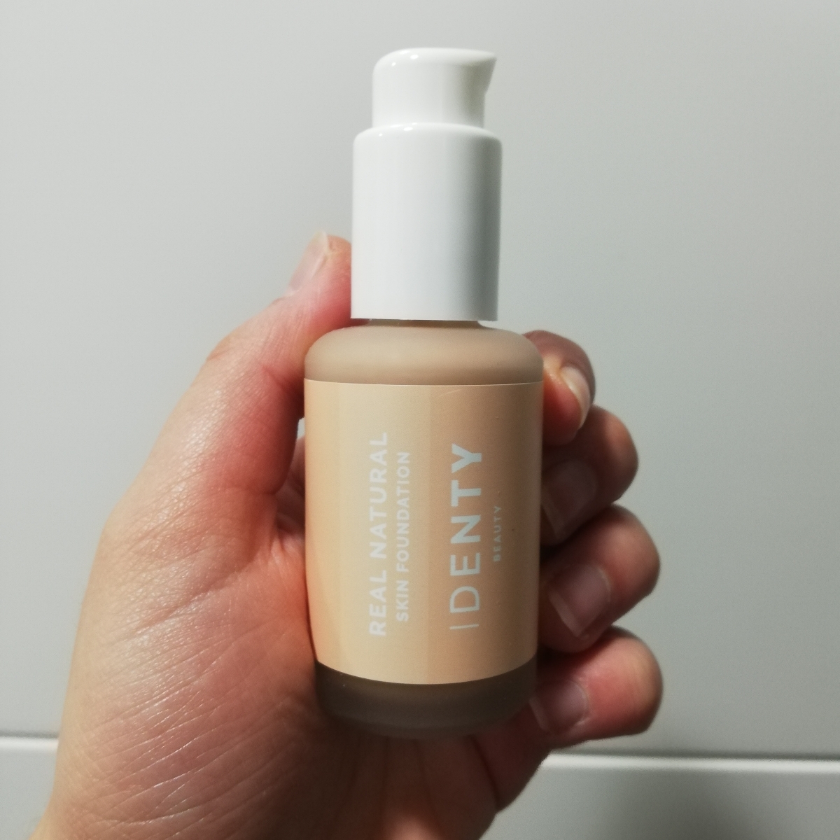 Natural skin foundation from Identy beauty - Vegan Product Reviews ...