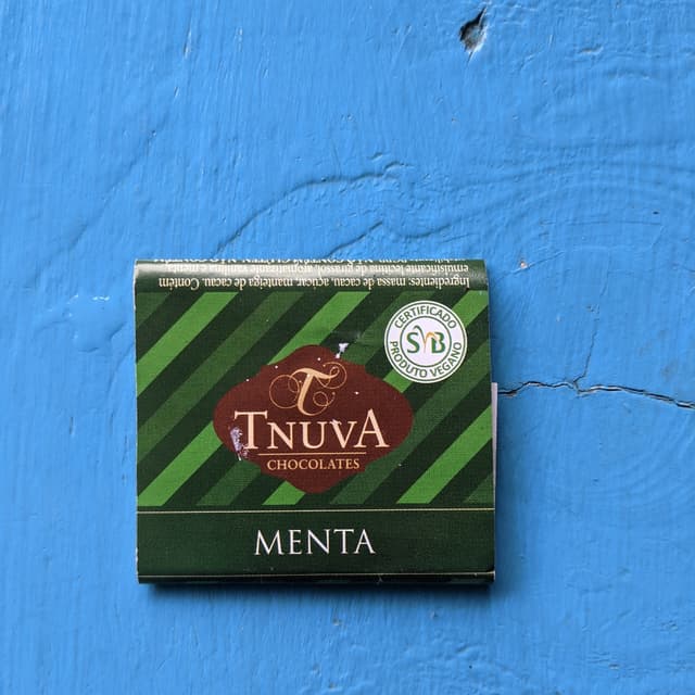 「Tnuva chocolates」の「Tabletinho de chocolate sabor menta」 - ヴィーガン製品のレビュー ...