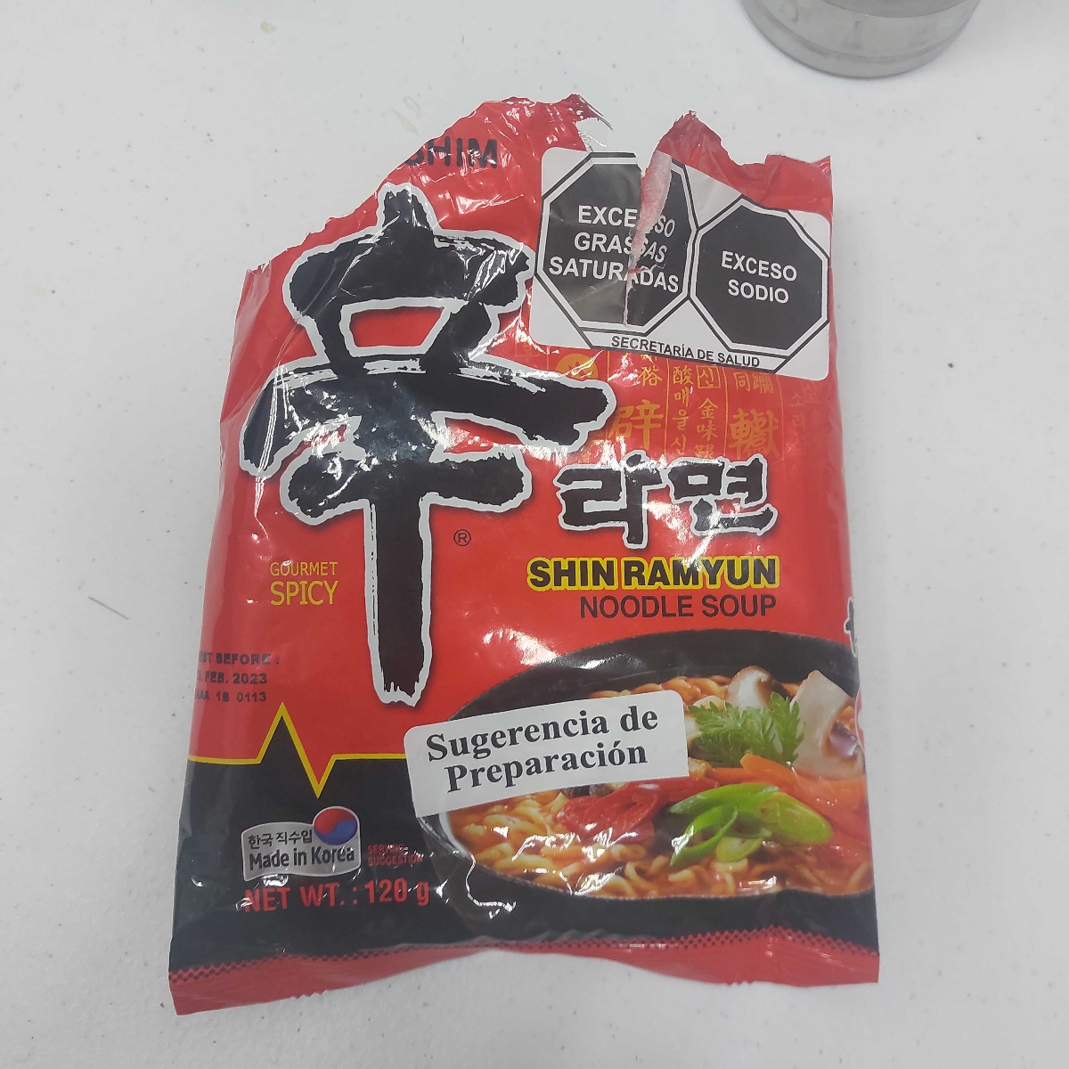 Noodle Gourmet Spicy from Shin Ramyun - Vegan Product Reviews & Ratings ...