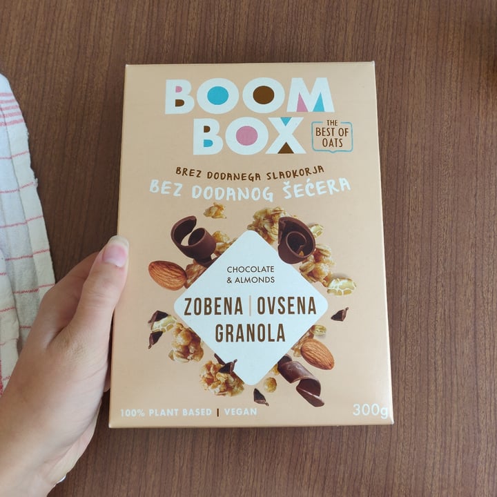 BOOM BOX Granola Chocolate & Almonds Review | abillion