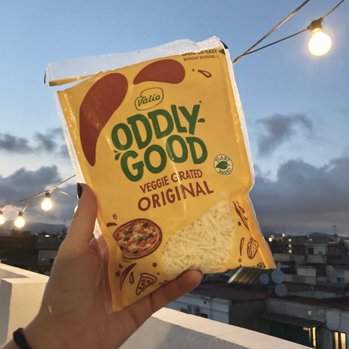 Oddlygood Veggie Grated from Valio - Vegan Product Reviews & Ratings ...