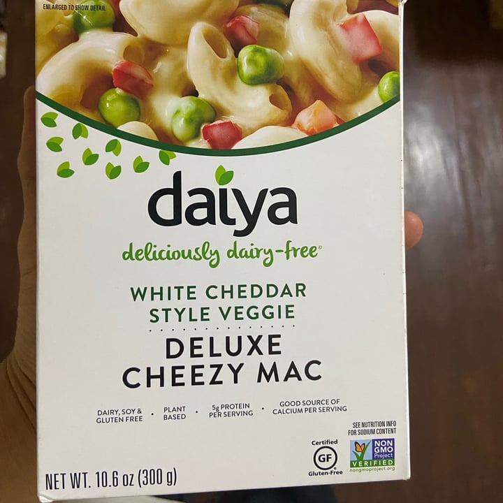Daiya White Cheddar Style Veggie Deluxe Cheezy Mac Review | abillion
