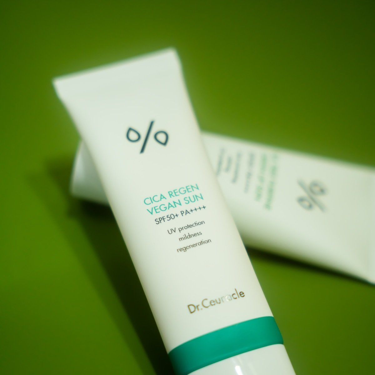 Dr. Ceuracle Cica Regen Vegan Sun SPF50+ Reviews | abillion