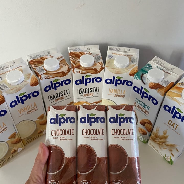 Alpro Chocolate Flavored Soya Milk Review | abillion