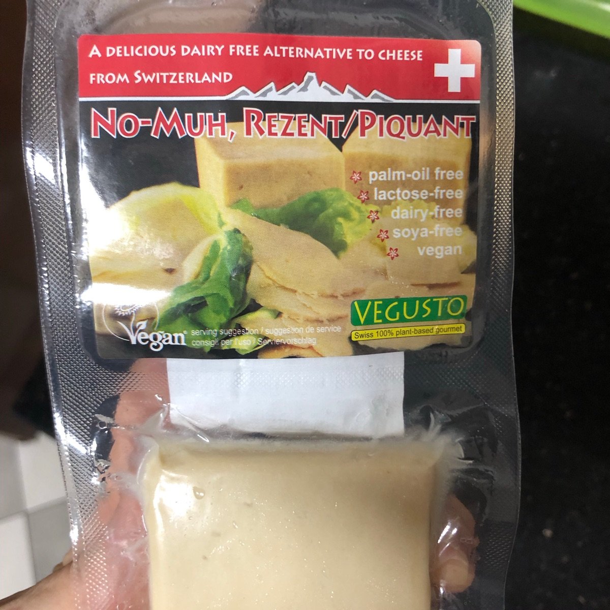 No Muh, Rezent, würzig // No Moo, Piquant from Vegusto - Vegan Product ...