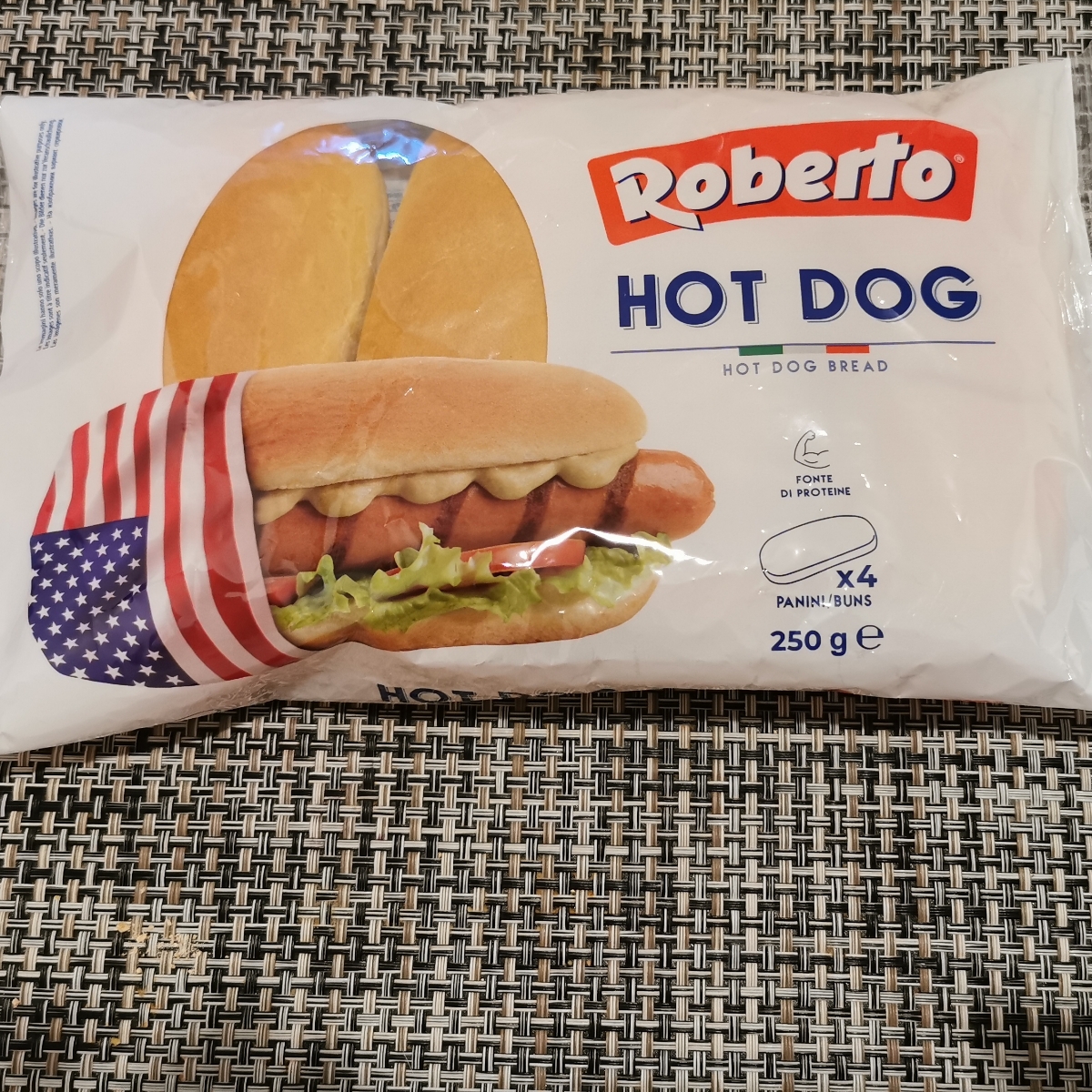 Hot dog from Roberto - Vegan Product Reviews & Ratings | abillion