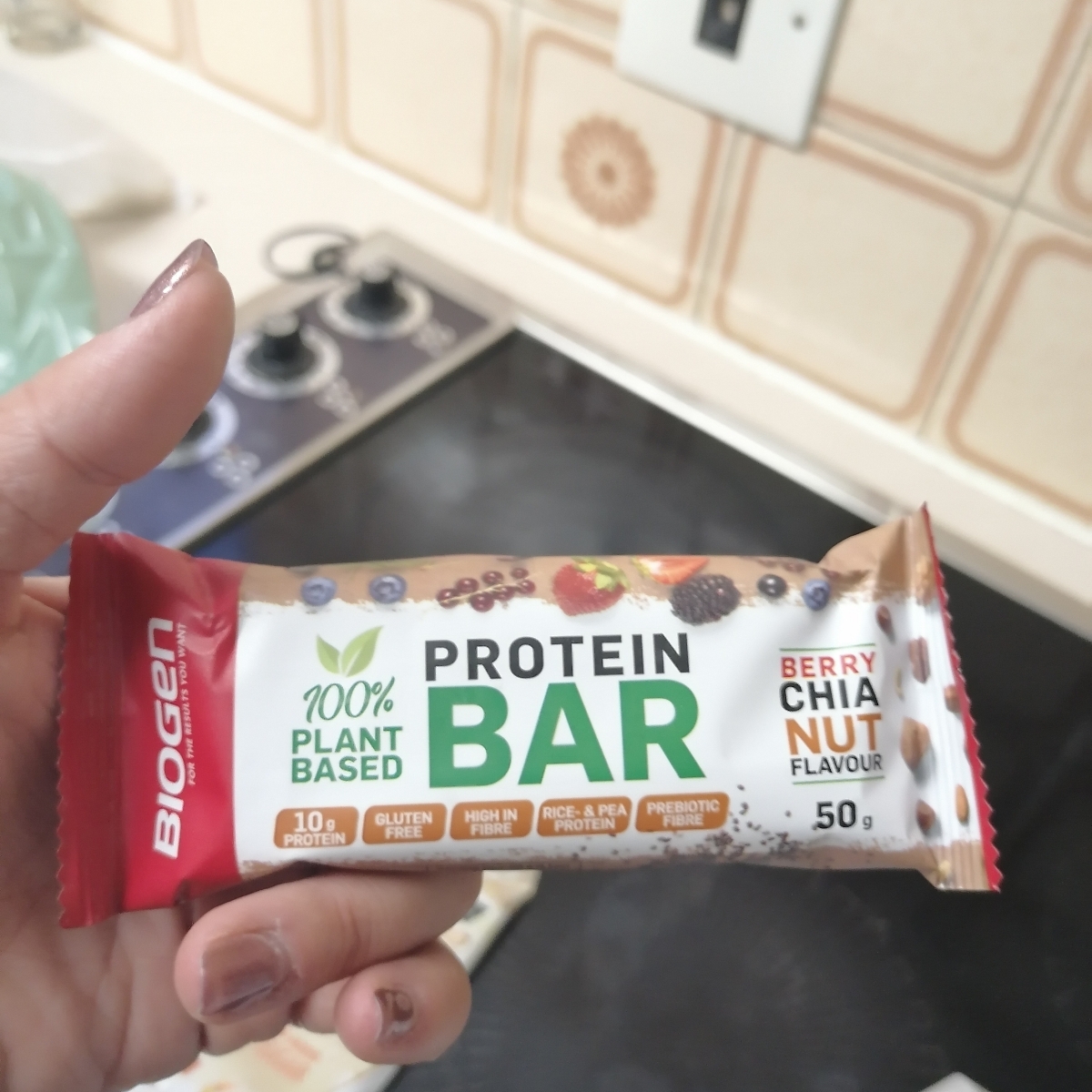 Berry Chia Nut Protein Bar from Biogen - Vegan Product Reviews ...