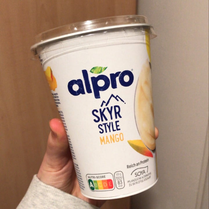 Alpro Skyr style mango Review | abillion