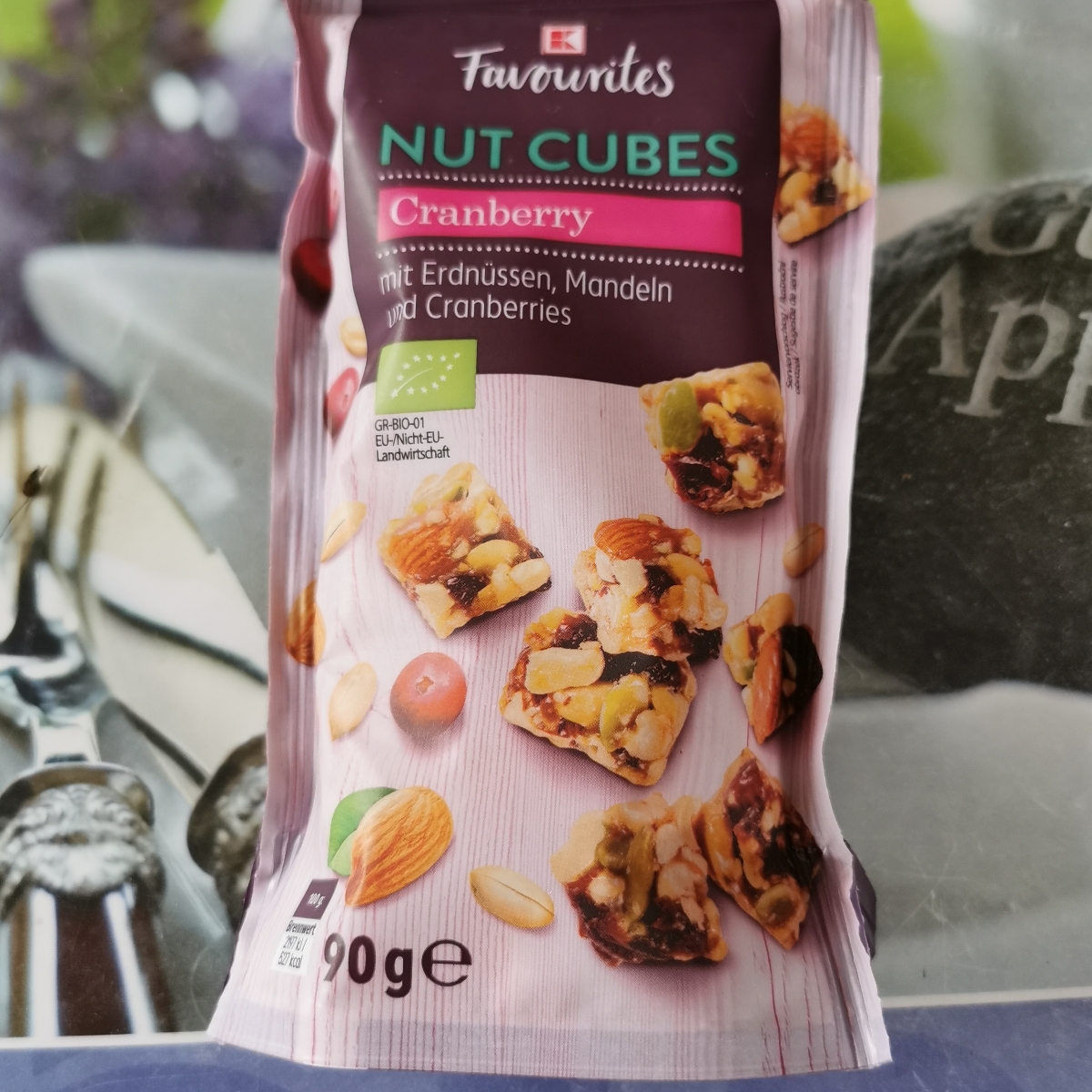 Nut Cubes Cranberry from Kaufland Favourites - Vegan Product Reviews ...