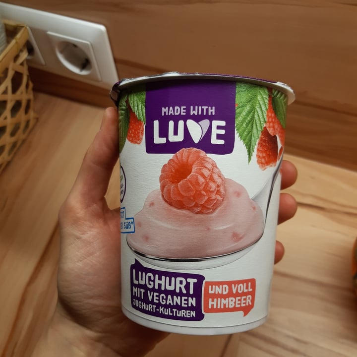 Made With Luve Himbeer Joghurt Review | abillion