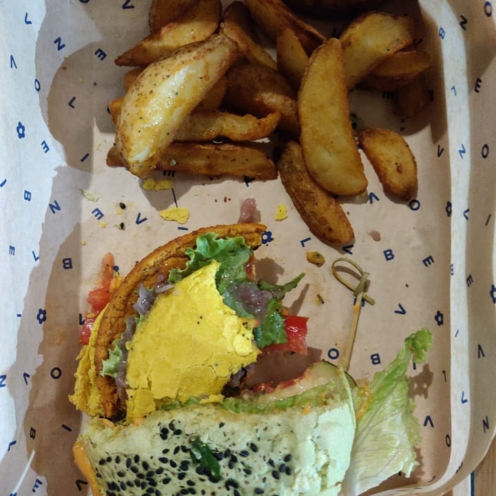 Flower Burger Roma Roma, Italy Spicy cecio Review | abillion