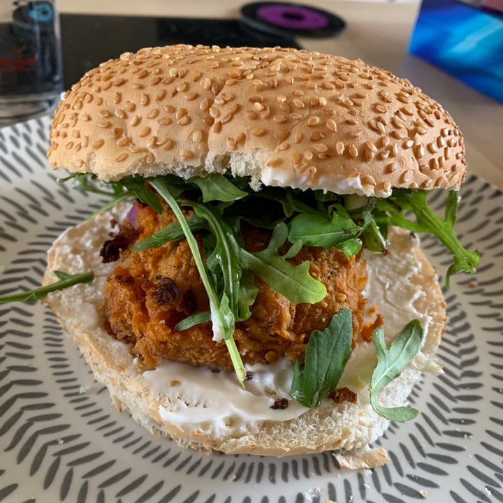 Plant Menu Spicy no chicken burgers Review | abillion