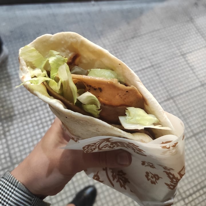 Piadina Salentina Lecce, Italy Vegan Kebab Review | abillion