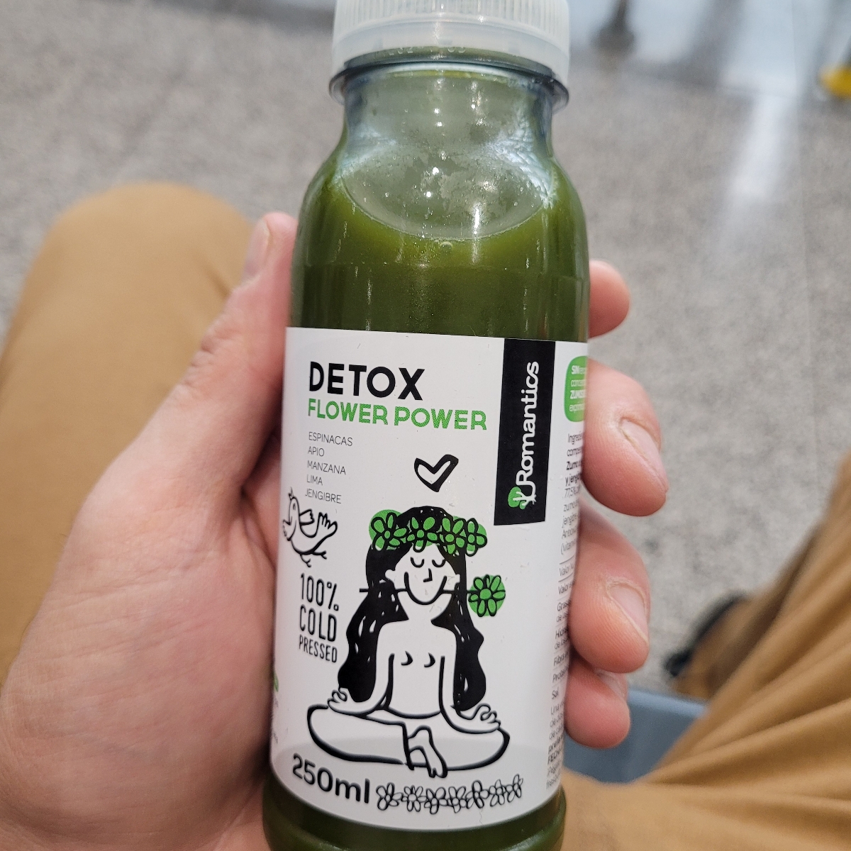 Zumo detox flower power from Romantics - Vegan Product Reviews ...